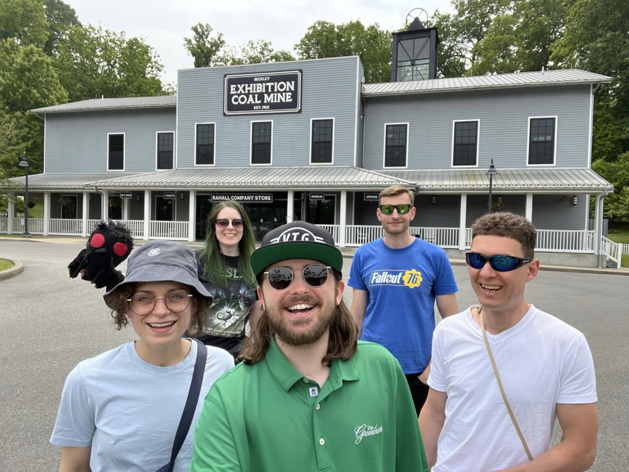 German Visitors Blaze Fallout 76 Tourism Trail | Downtown Huntington